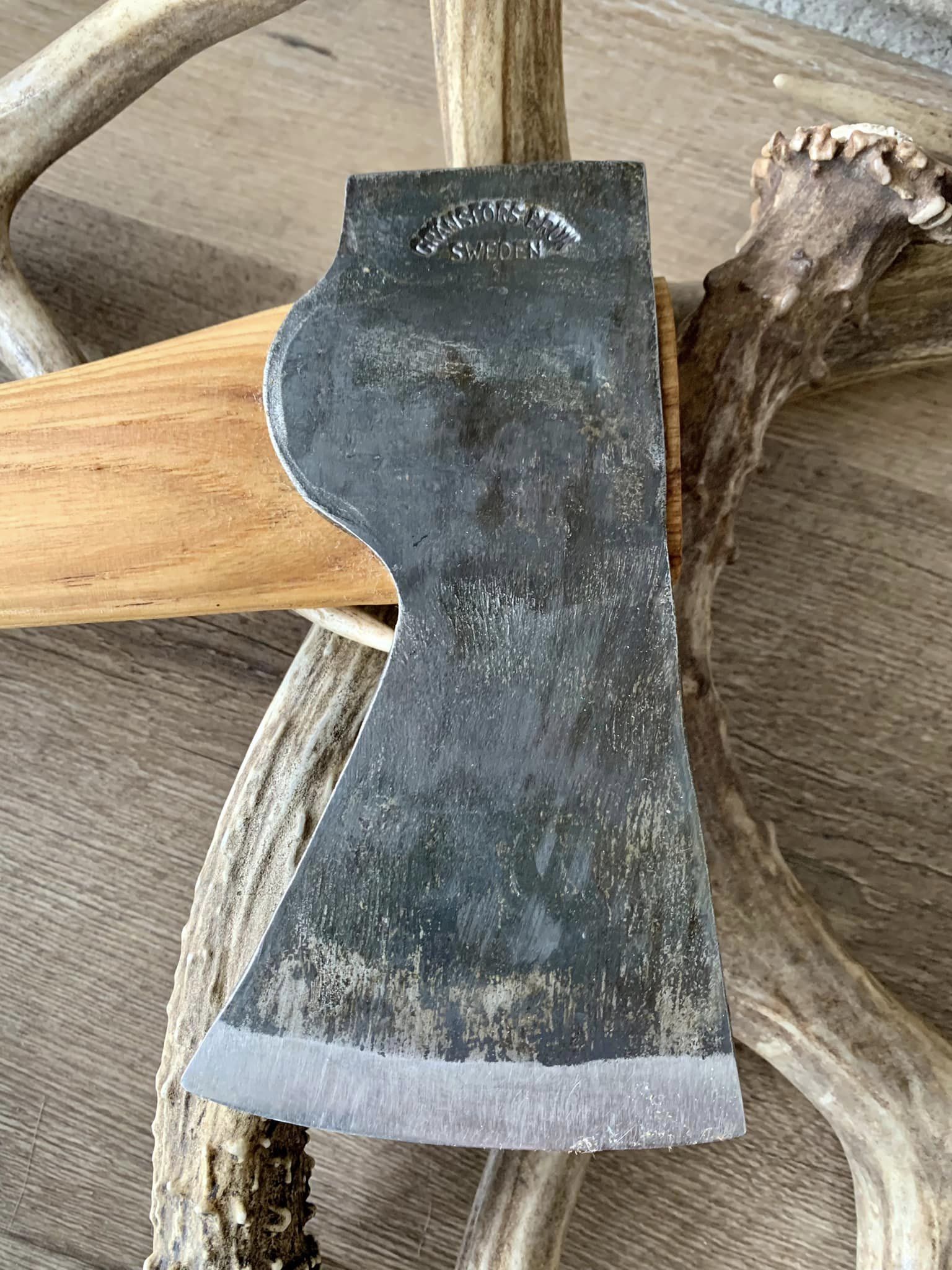 From Woodsmen to Arborists: Best Felling Axes for Tree Work - Awesome Axes
