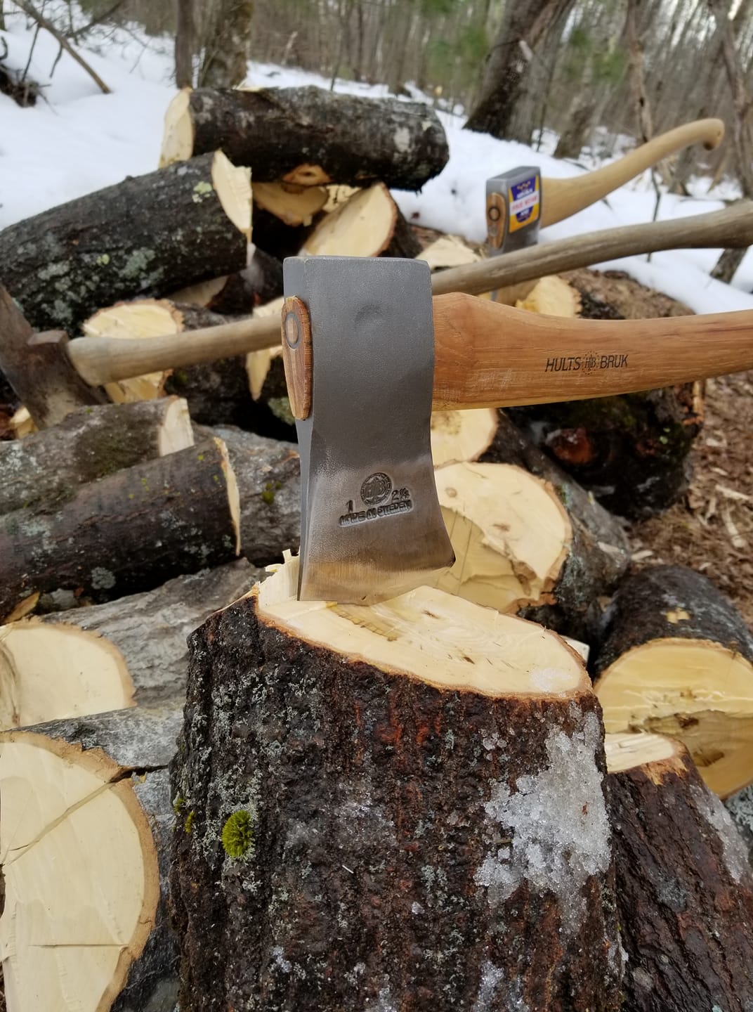Race-Ready Axes: Best for Lumberjack Competitions - Awesome Axes